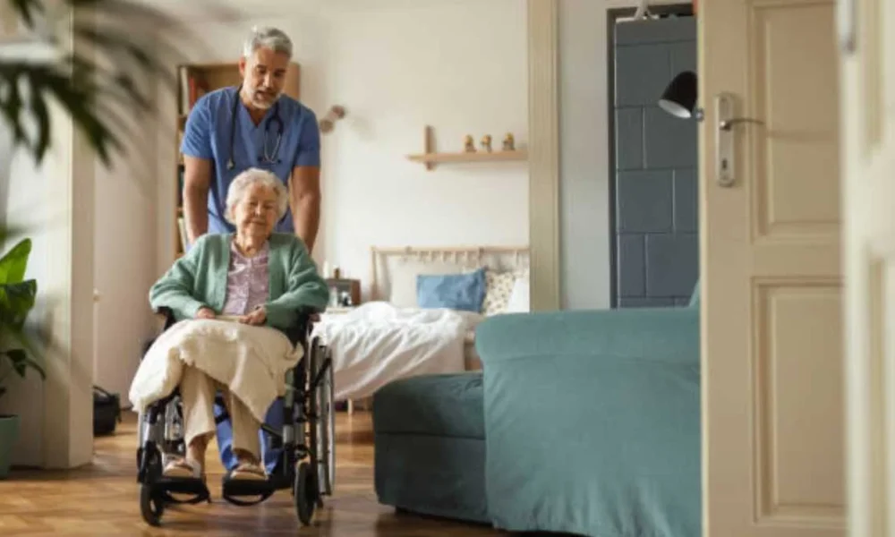 A Day in the Life of a Nursing Home Resident: What to Expect